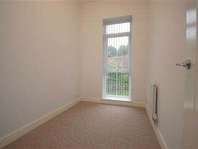 Property details for 8 Danescourt Road, Tettenhall, Wolverhampton Per ...